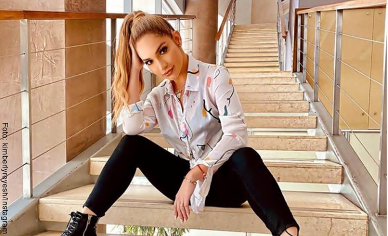 Kimberly Reyes encendió las redes con foto en la tina