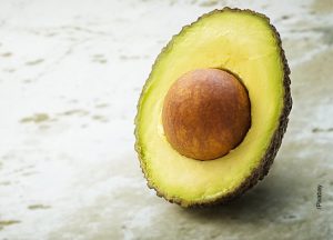 Para qué sirve la pepa de aguacate, ¡plop! Sorpréndete