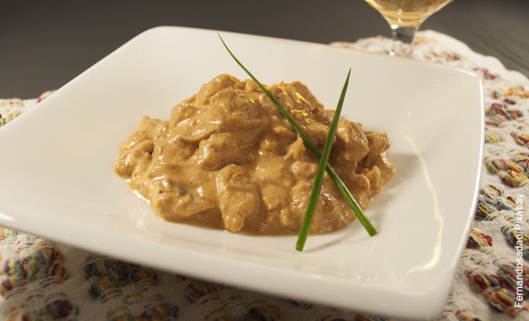 Strogonoff, una receta de carne con todos los poderes