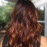 Balayage rojo, ¡estilos impactantes para tu look!