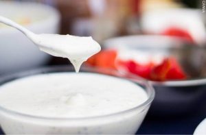 Salsa de ajo con mayonesa, ¡una receta muy fácil!