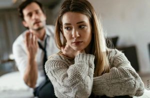 ¿Cómo es un hombre machista y las causas comunes?