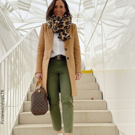 ¿Cómo combinar un pantalón verde militar? Anota estos tips