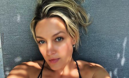 Fey regresó a la música con 'Veneno' su nueva canción