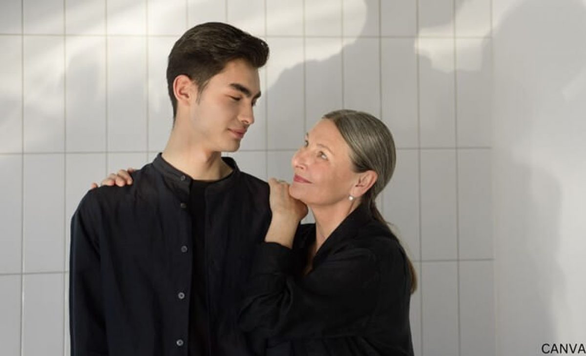 ¿Por qué un hombre joven se enamora de una mujer mayor?