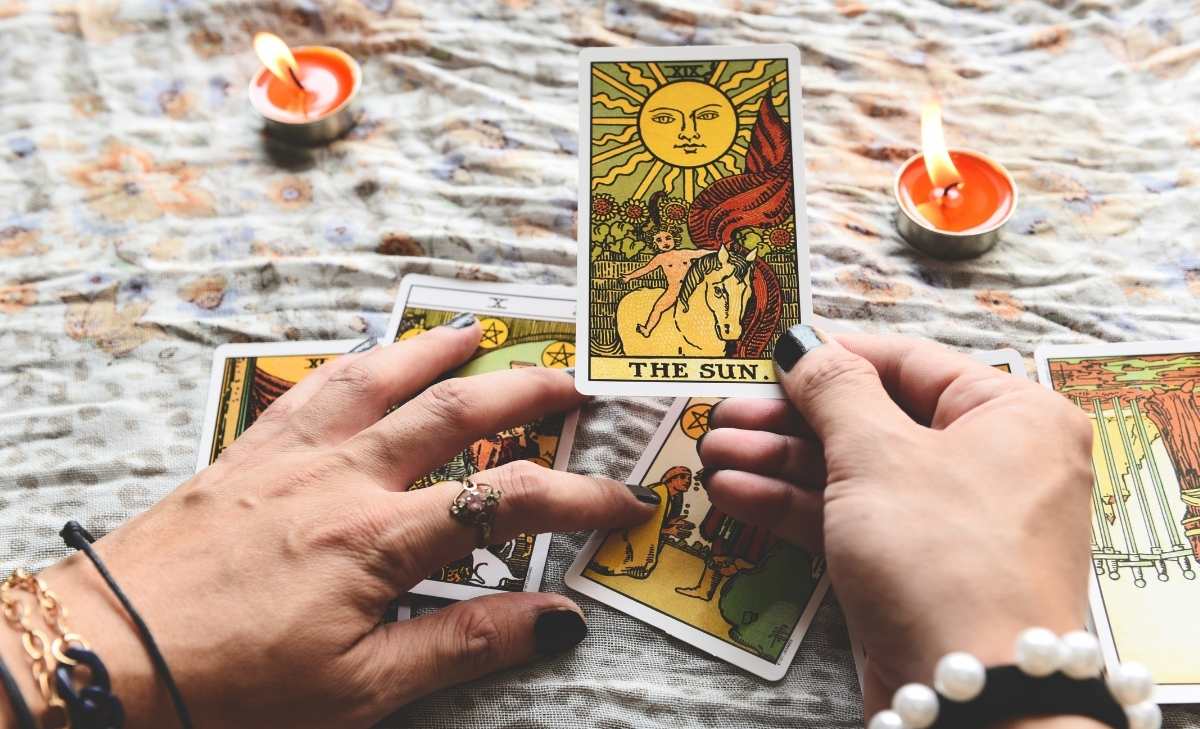 Horóscopo hoy lunes 10 de noviembre de 2025